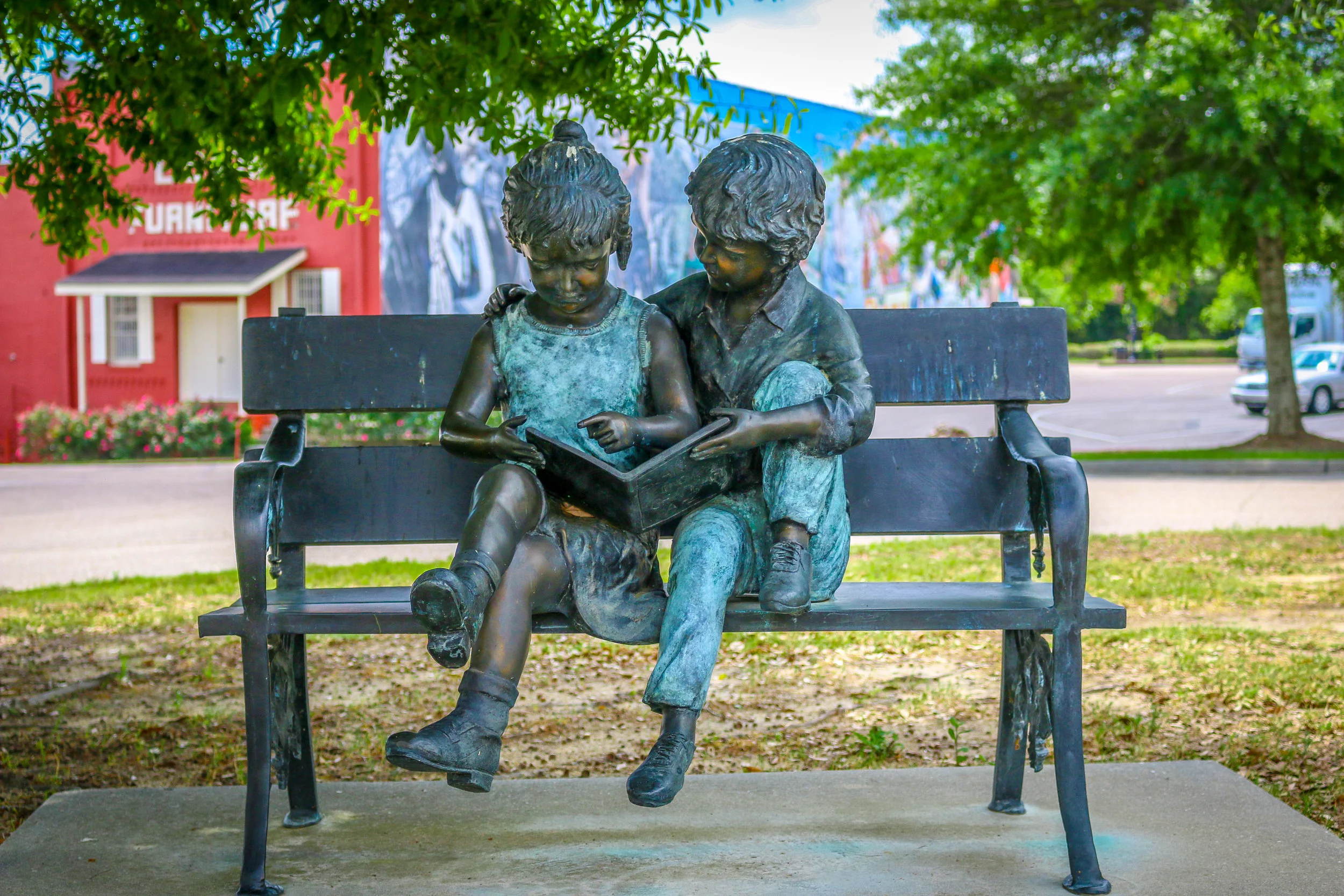 Snapshots: Dothan, Alabama - Murals and Magic in the Wiregrass — Miles 2 Go