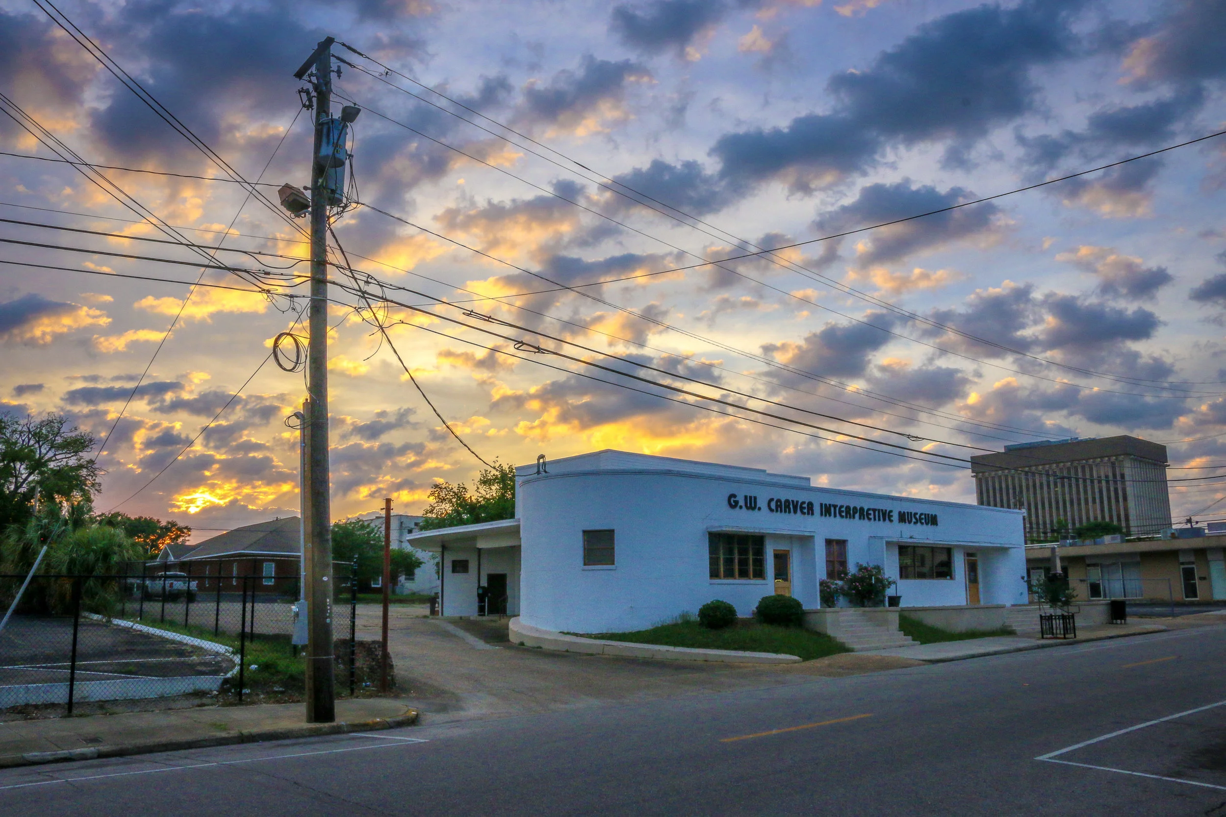 Snapshots: Dothan, Alabama - Murals and Magic in the Wiregrass — Miles 2 Go