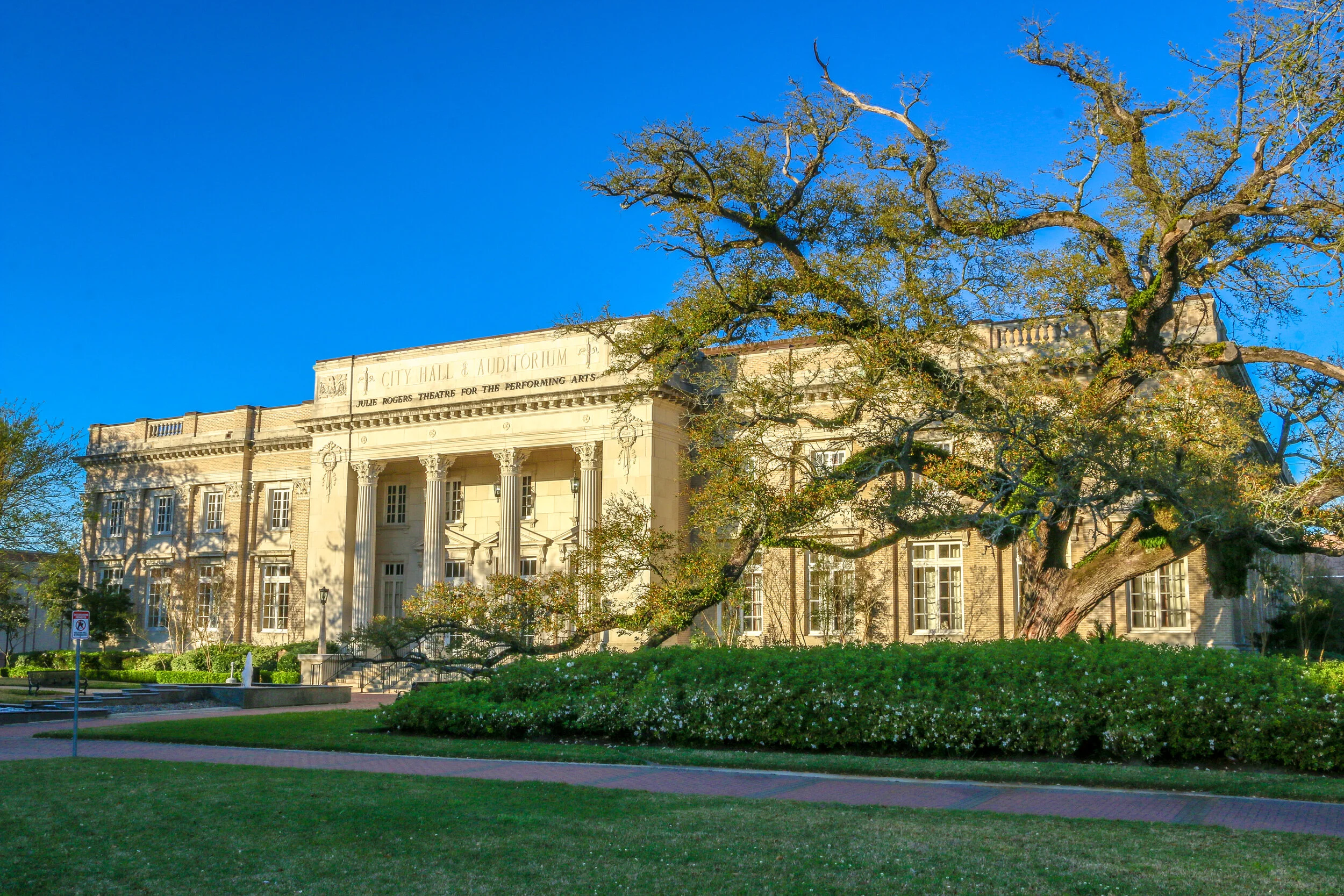 Snapshots: Beaumont - Shining Star of the Golden Triangle — Miles 2 Go