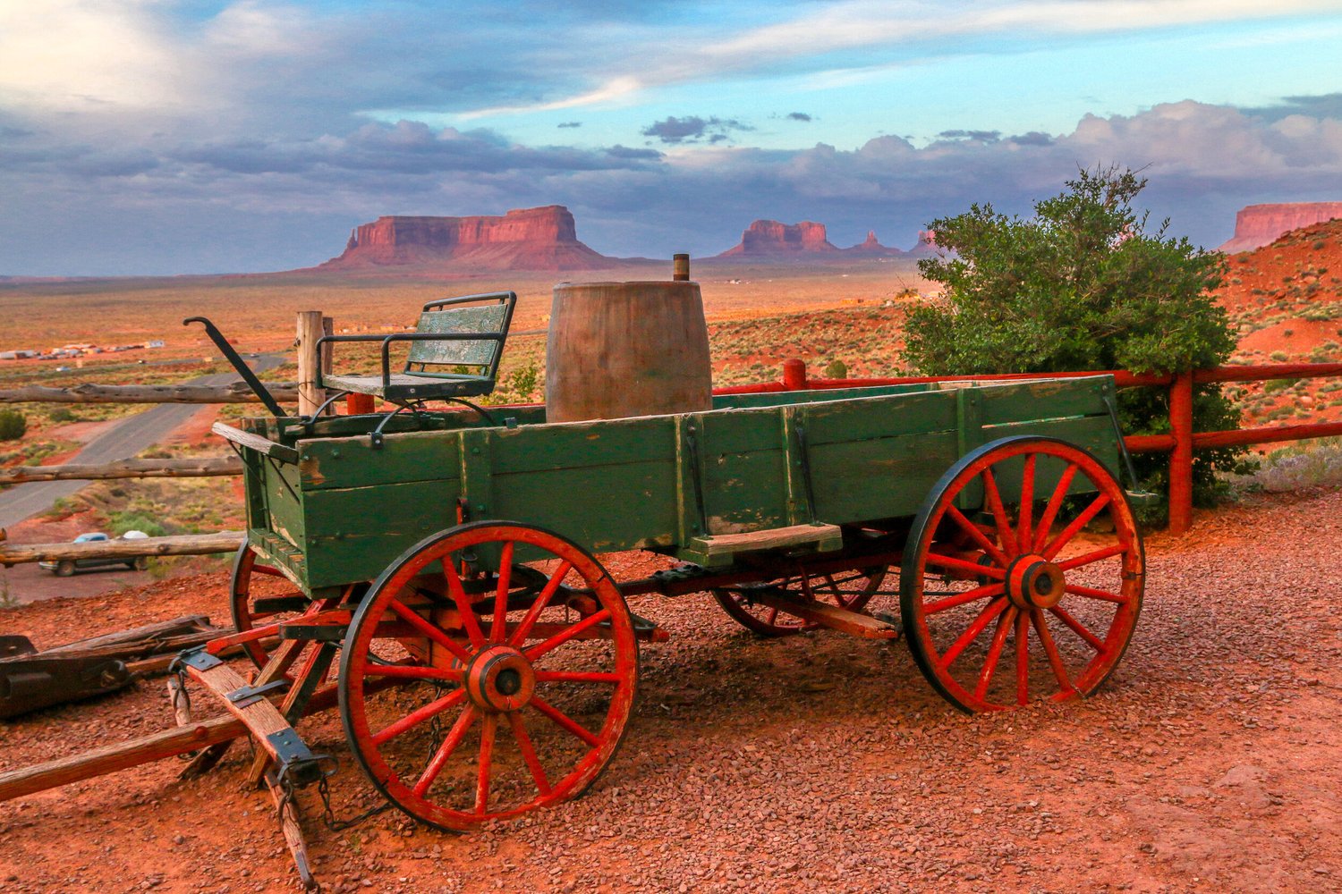 Snapshots: Navajo Country — Miles 2 Go
