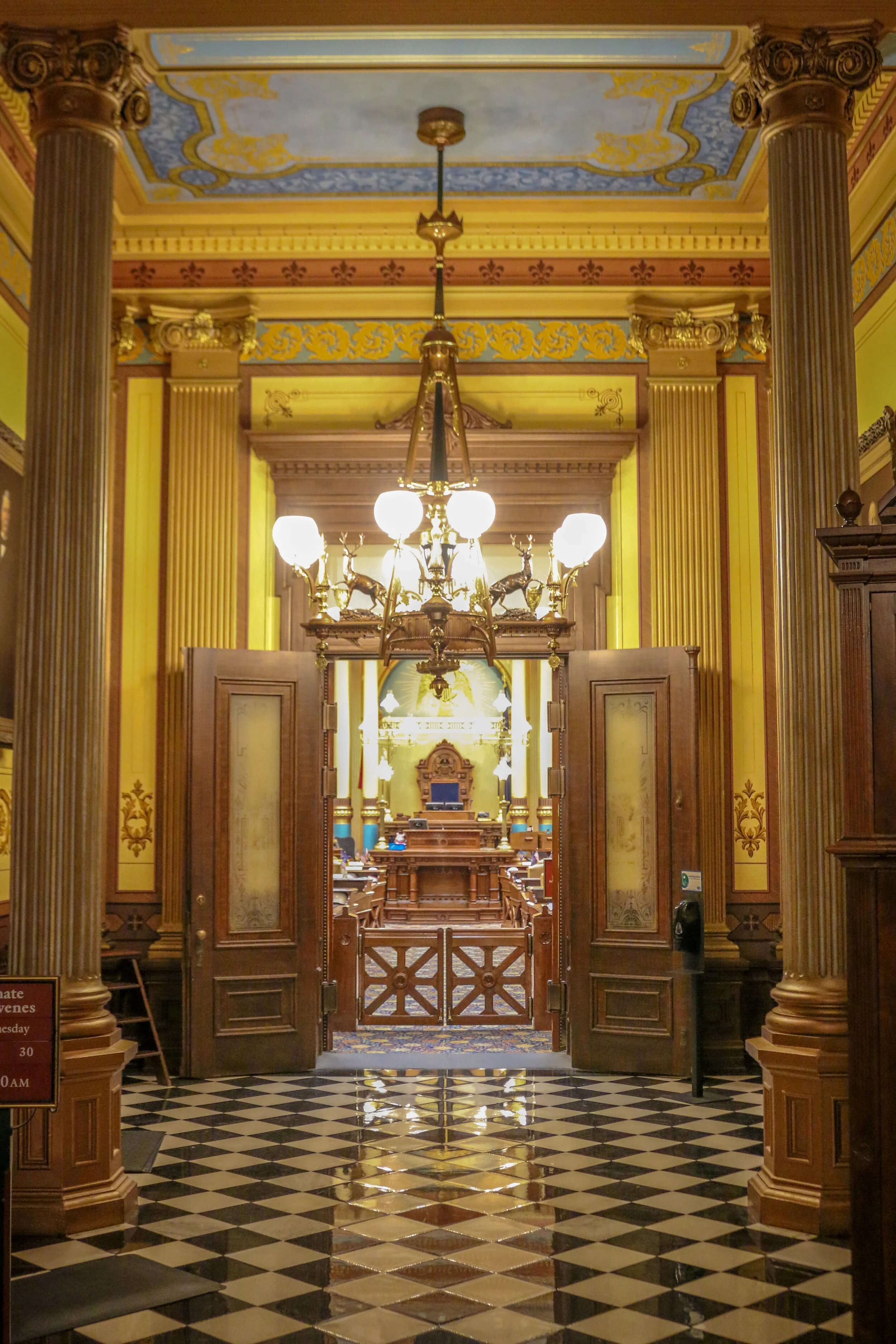 Snapshots: Michigan's State Capitol — Miles 2 Go
