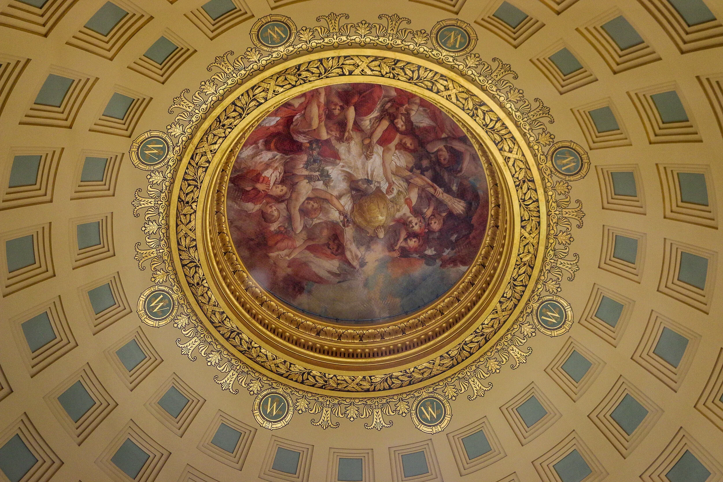Snapshots: Wisconsin's State Capitol — Miles 2 Go