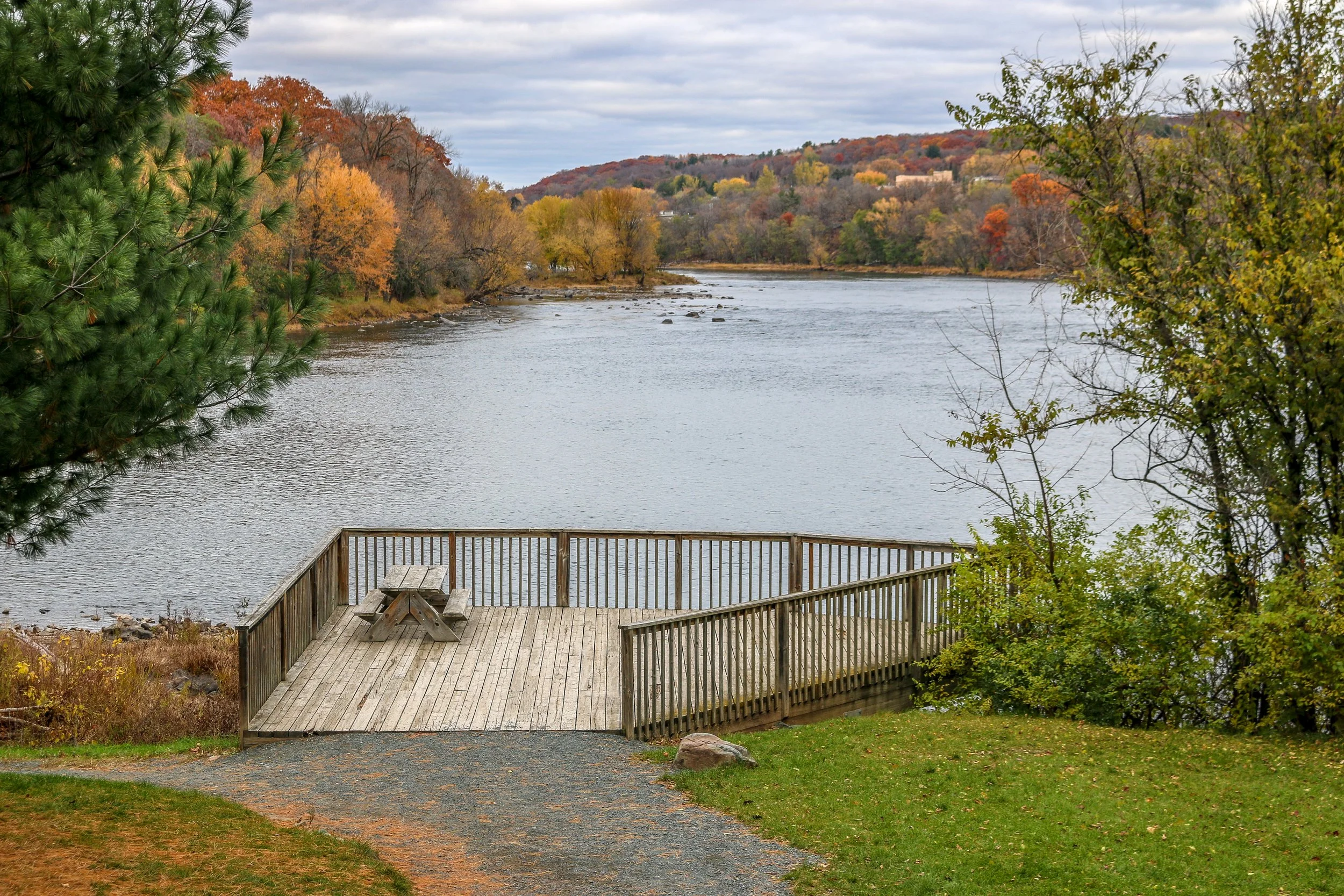 Snapshots: Taylors Falls on the St. Croix River — Miles 2 Go