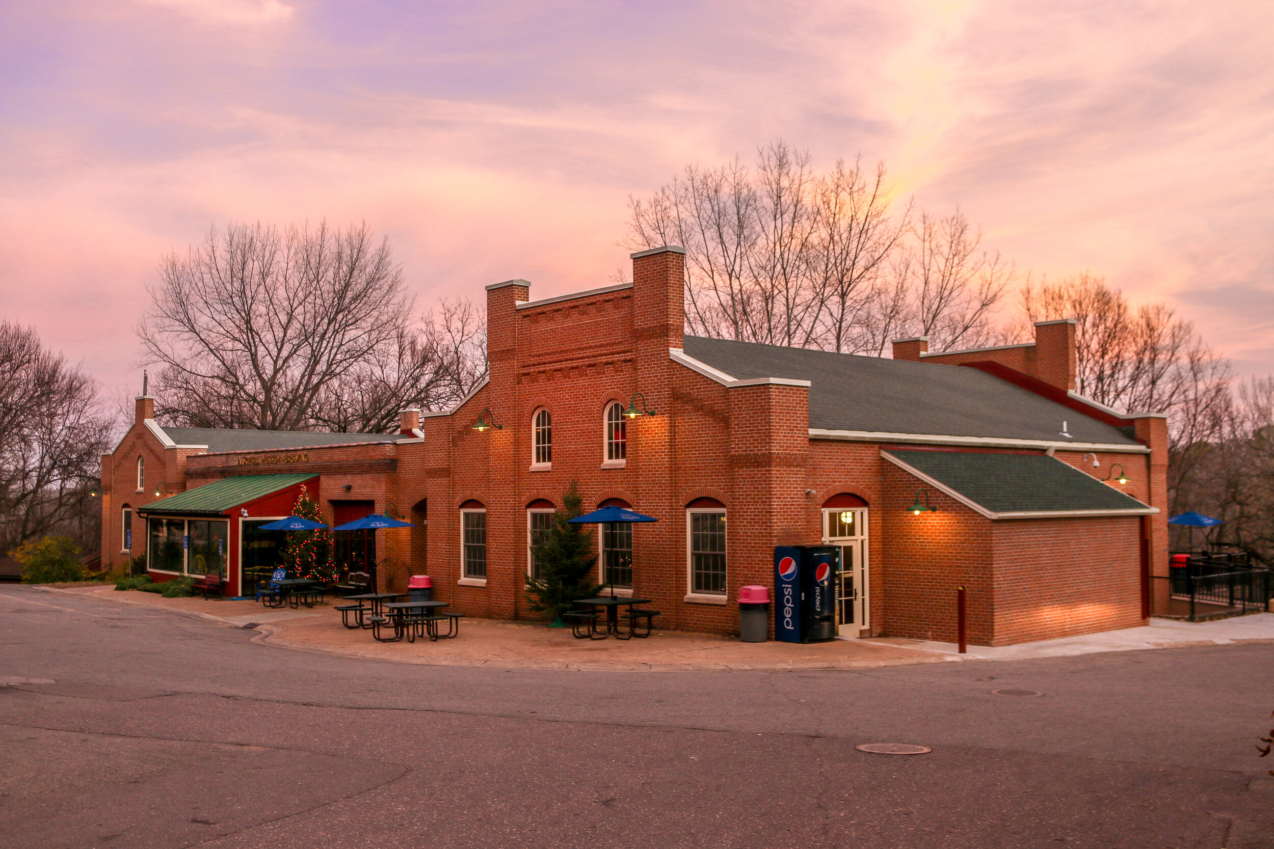 Minnesota Gallery — Miles 2 Go