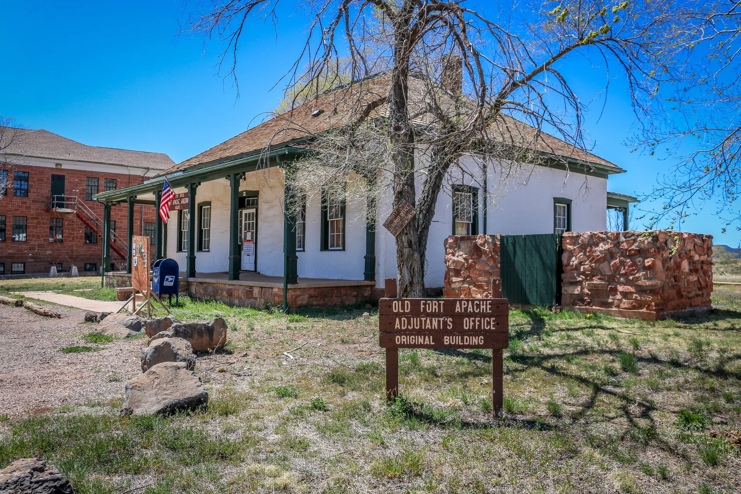 Snapshots: Fort Apache — Miles 2 Go