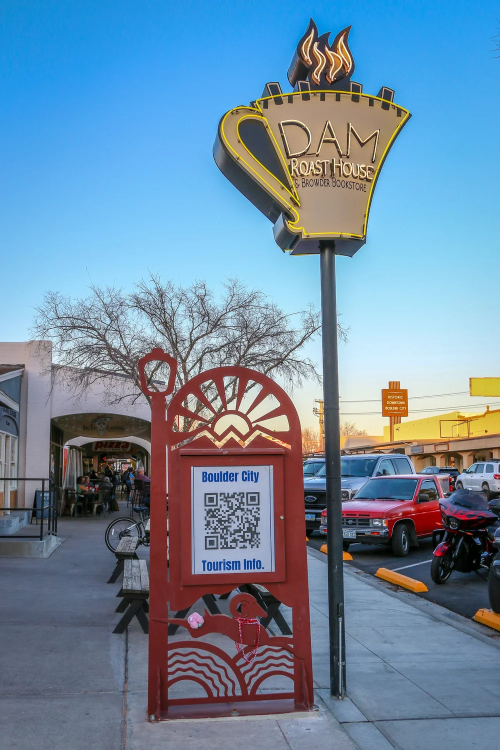 Snapshots: Boulder City - The Town That Built the Hoover Dam — Miles 2 Go