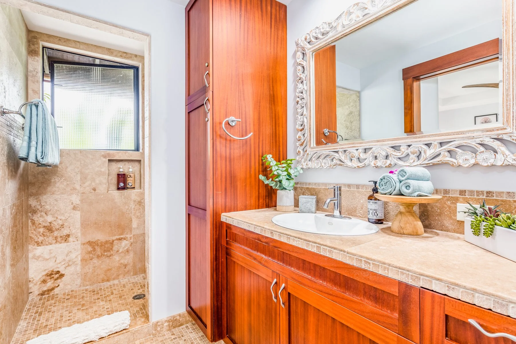 Full Property — Aolani House