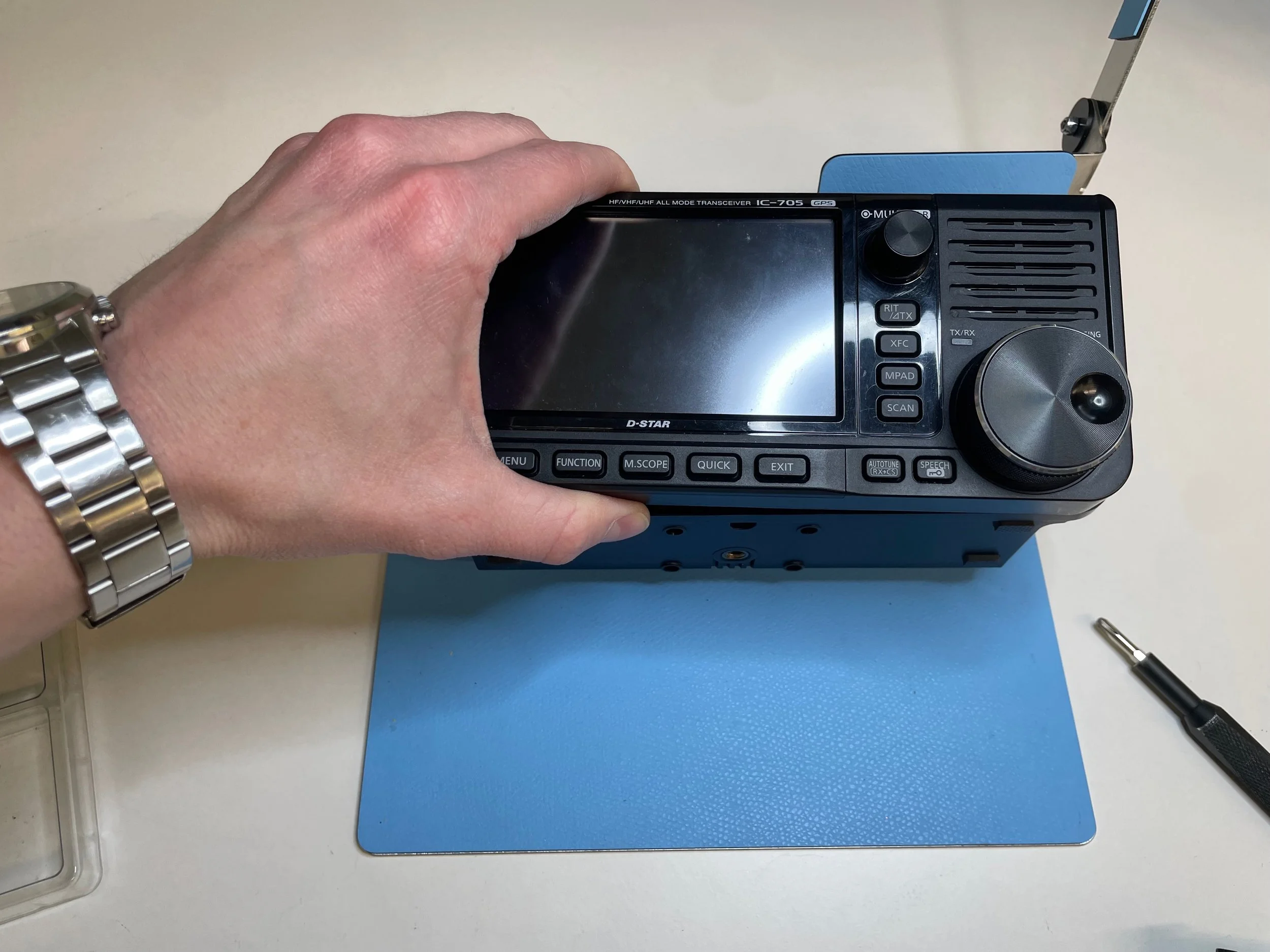 Icom 705 USB-C SEND Install Guide — iHelpU.tech