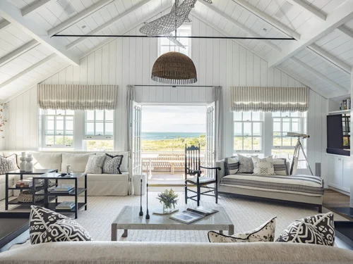 House Tour-A Traditional Nantucket Estate with a Beautiful Setting