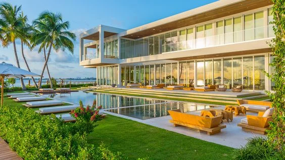 Glamorous Oceanfront Beach House in Miami