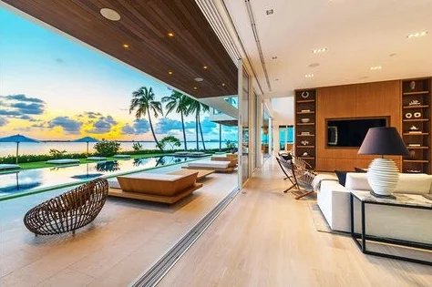 Glamorous Oceanfront Beach House in Miami