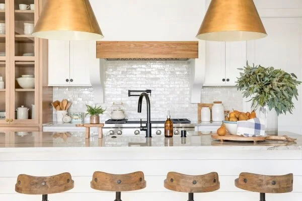 House Tour-Today's Lakeside Farmhouse Crush