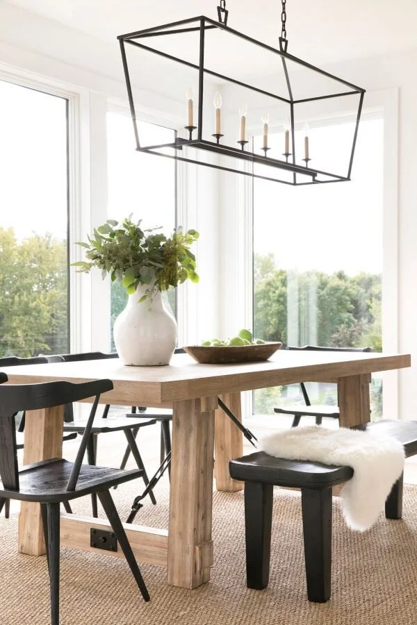 House Tour-Today's Lakeside Farmhouse Crush