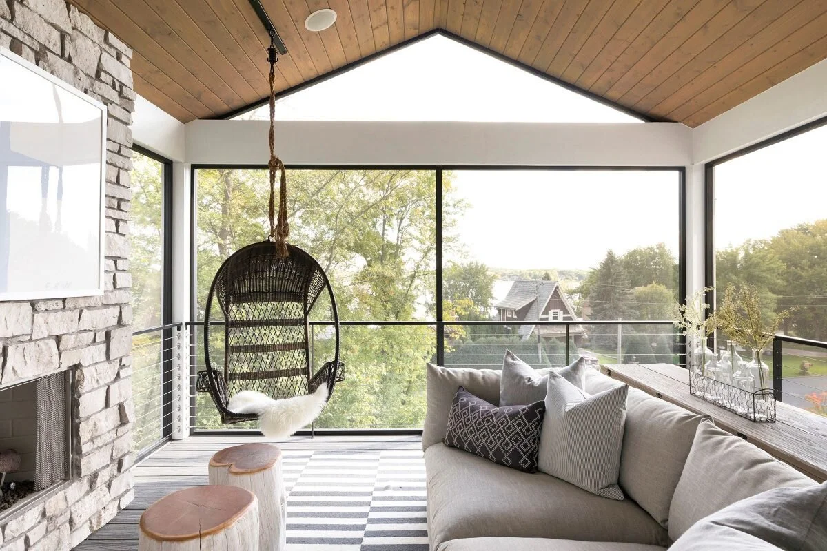 House Tour-Today's Lakeside Farmhouse Crush