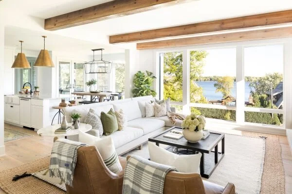 House Tour-Today's Lakeside Farmhouse Crush