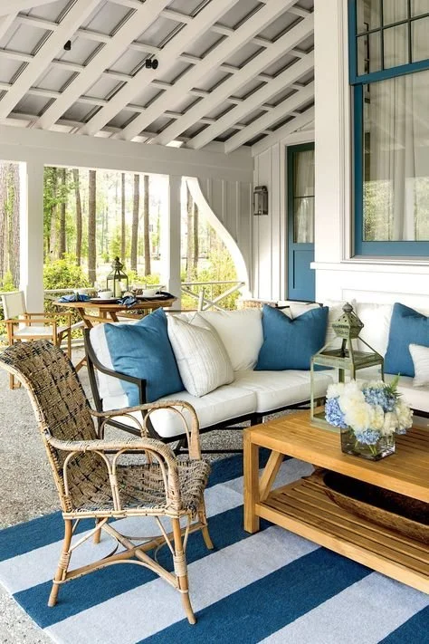 10 Lakeside Porch Ideas