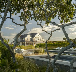 House Tour-A Traditional Nantucket Estate with a Beautiful Setting