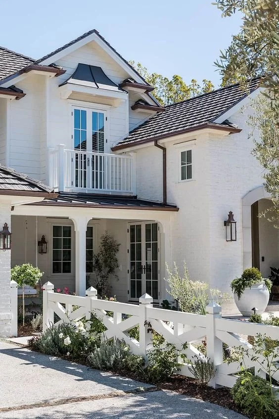 Ideas to Create an Eye-Catching Front of the House Exterior