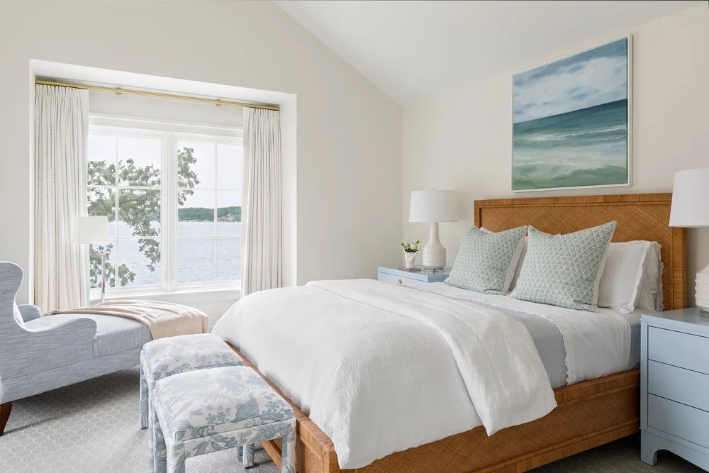 House Tour-Fall in Love with a Timeless Beautiful Lake House