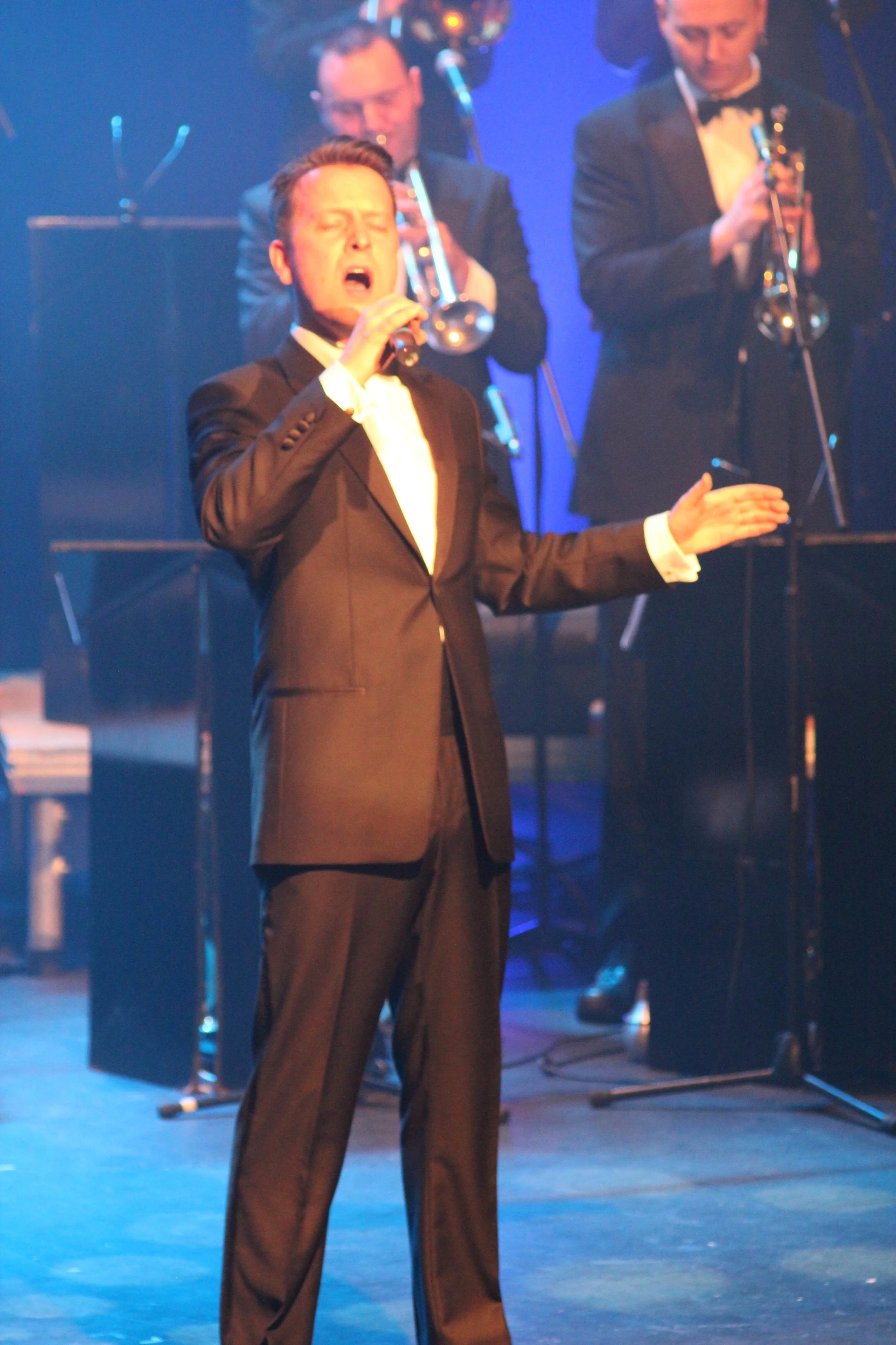 Q The Music Show - James Bond Tribute Band — Q The Music Photos
