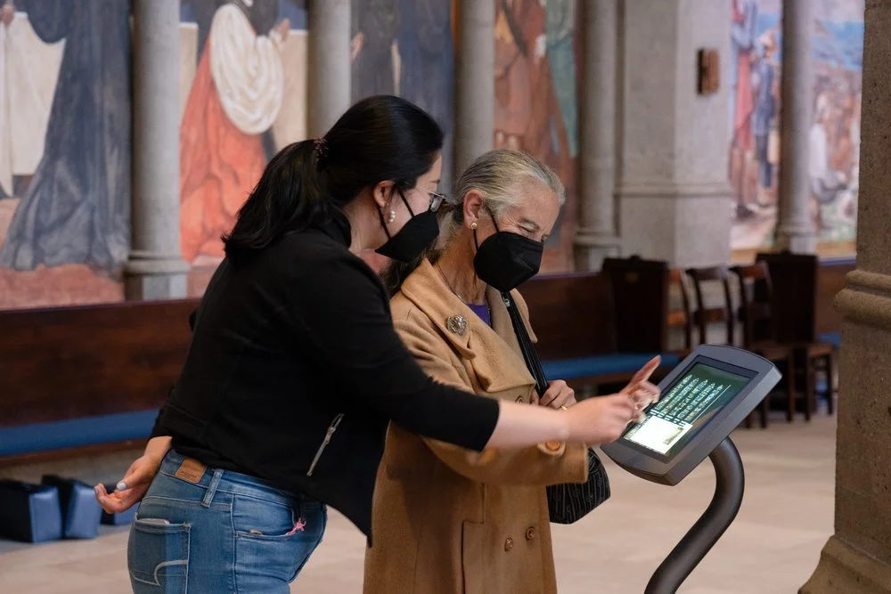 Guiding visitors through a Cathedral — Curio Publisher