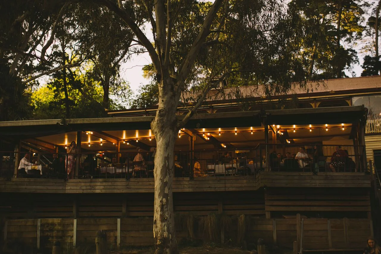 WEDDINGS — FAIRFIELD PARK BOATHOUSE