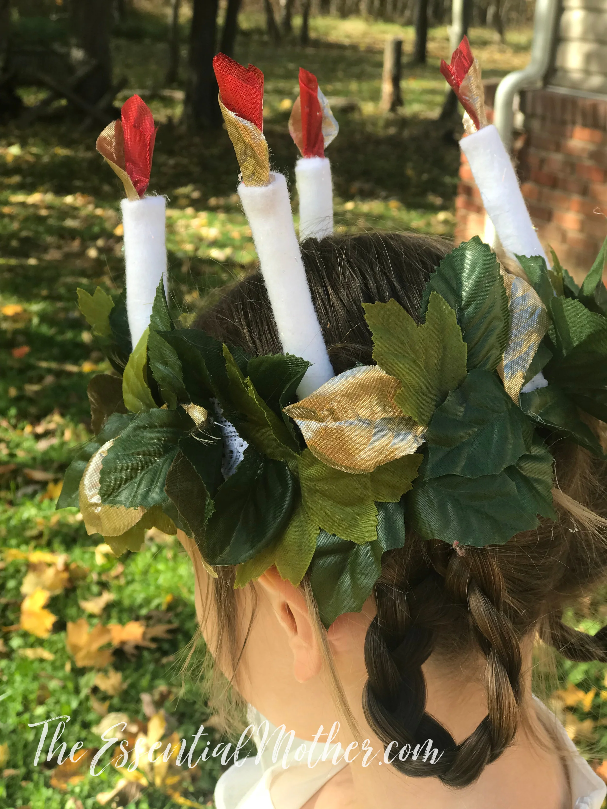DIY Saint Lucia Crown and Costume (Beginner and Intermediate Tutorials ...