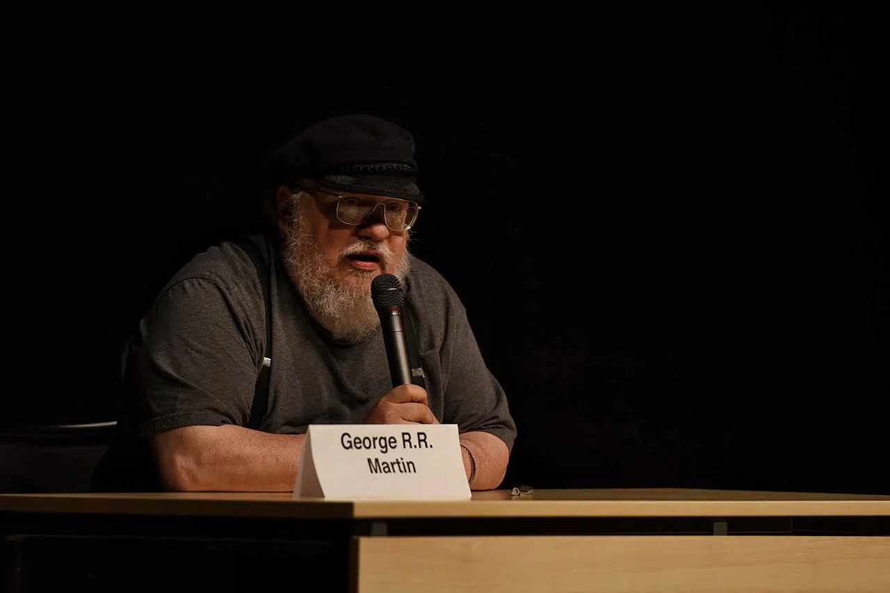 The 20+ Books George R. R. Martin Recommends Reading — Alex & Books