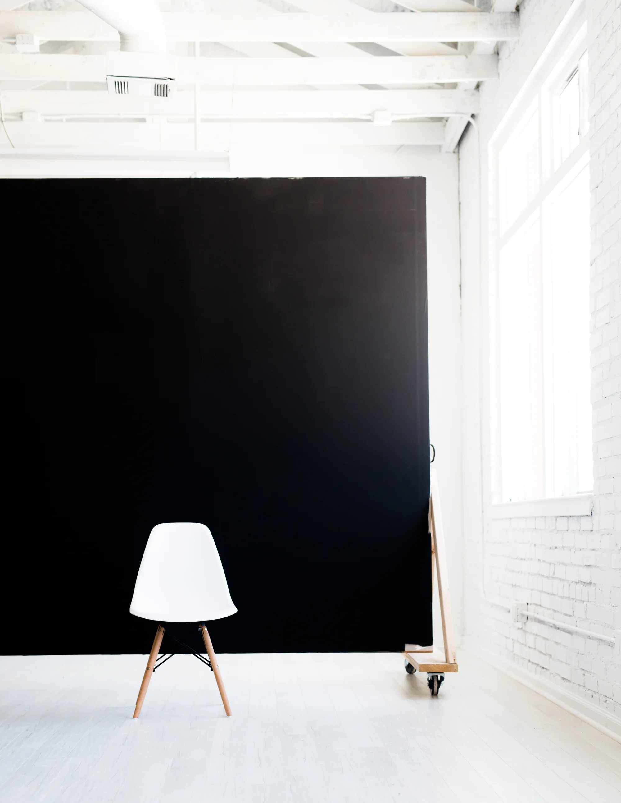Lumen Room Dallas: White — THE LUMEN ROOM