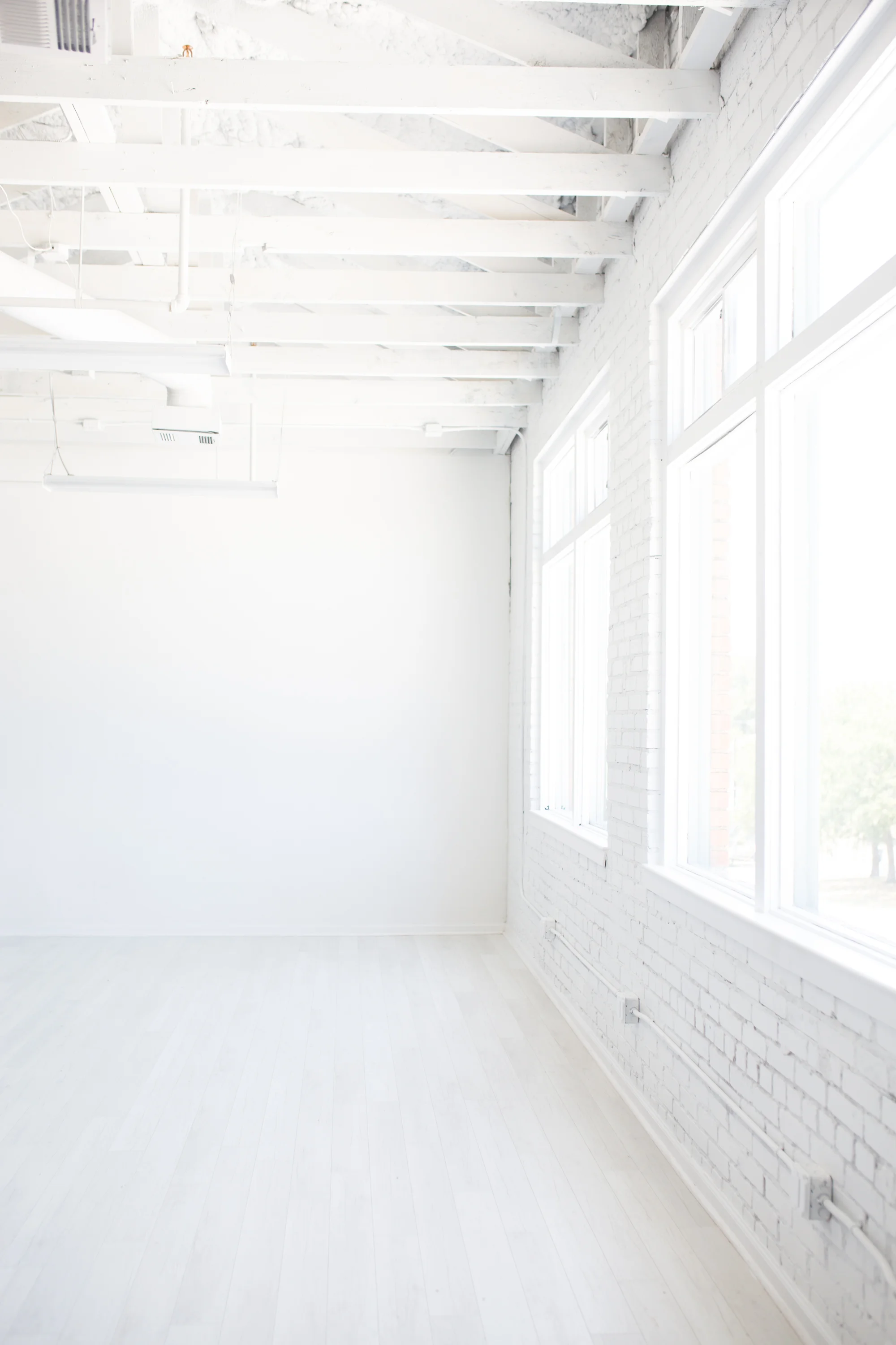 Lumen Room Dallas: White — THE LUMEN ROOM