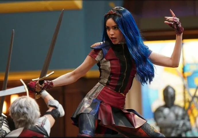 The Classic Disney Influences in the Costumes of "Descendants ...