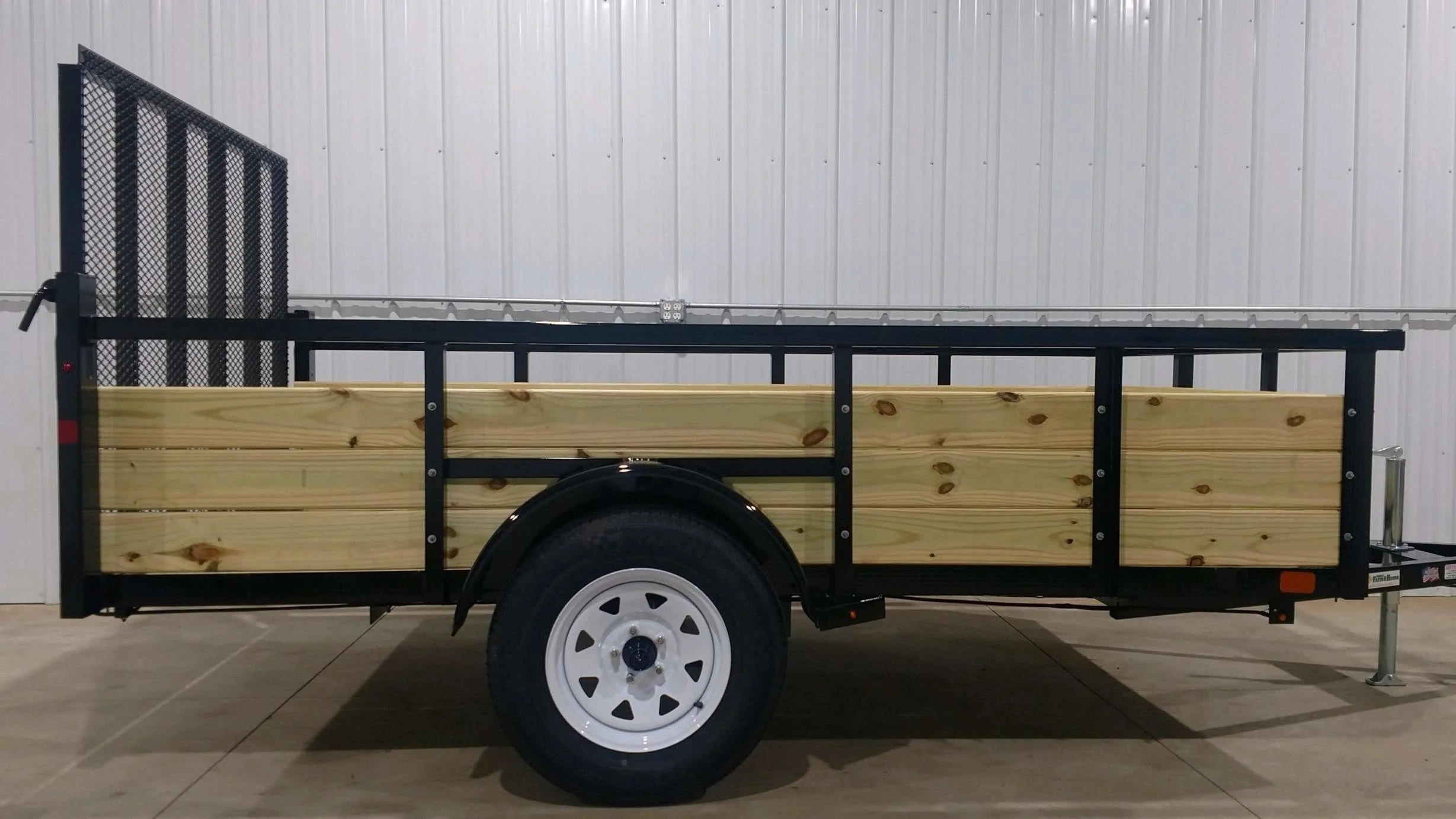 Mid-Michigan bumper pull utility trailer dealer — Bateman Gypsy Wagon Co.