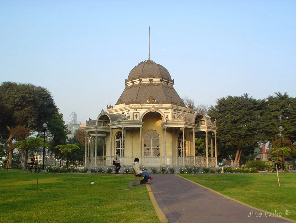 Central Lima — Strolling Earth