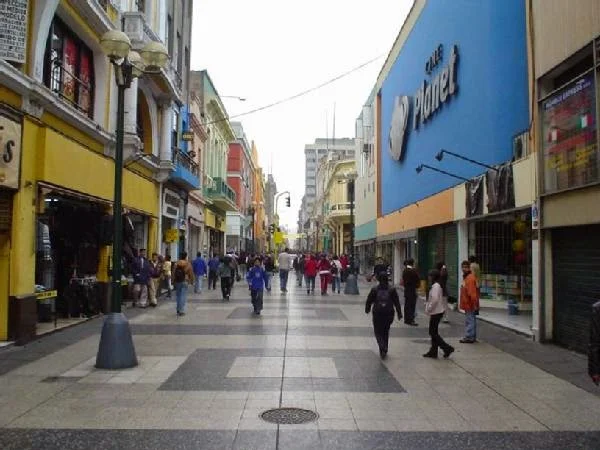 Central Lima — Strolling Earth