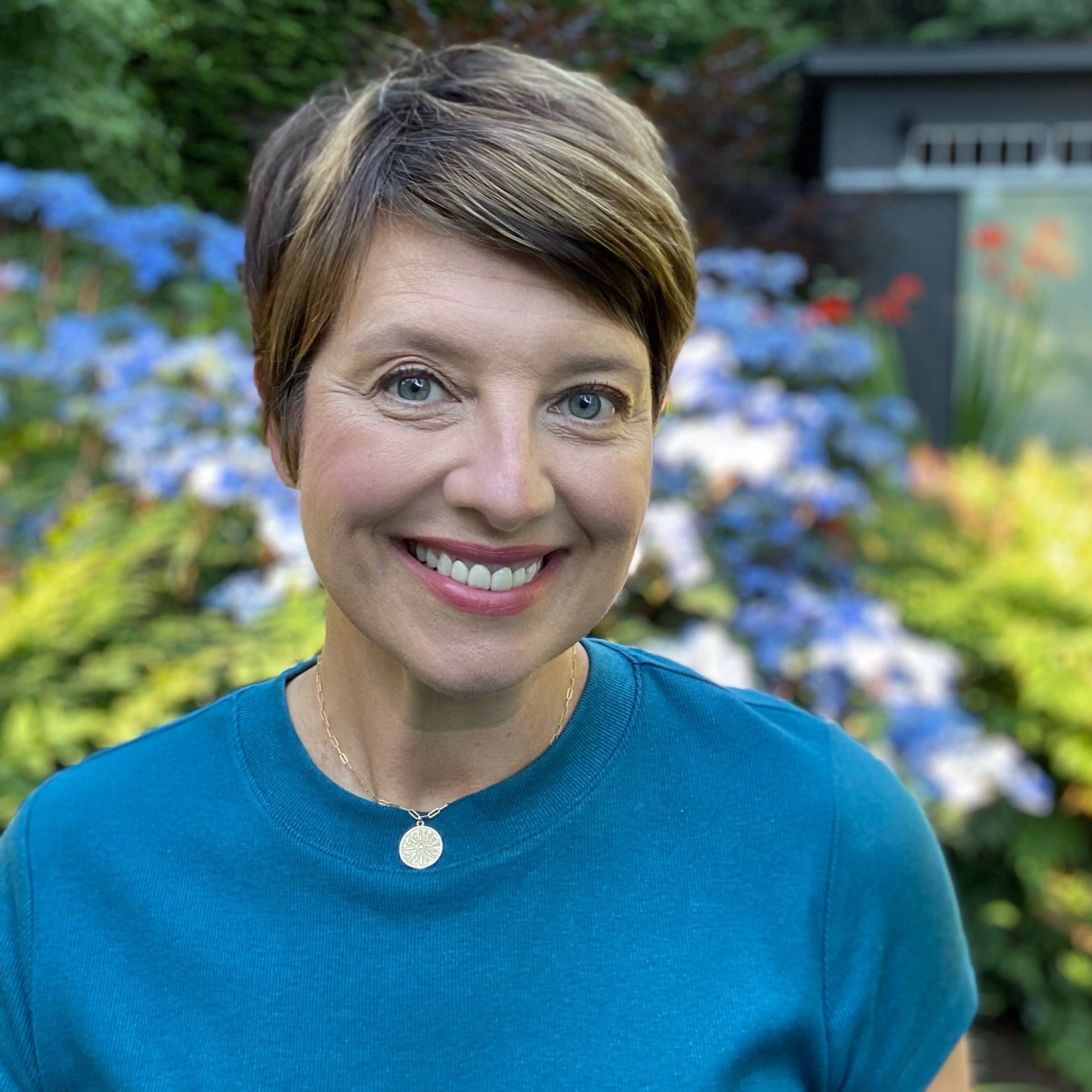 Laura Lawler's Instagram, Twitter & Facebook on IDCrawl