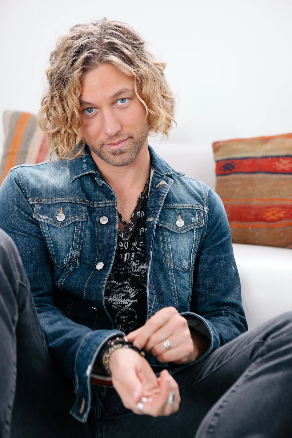 News — Casey James
