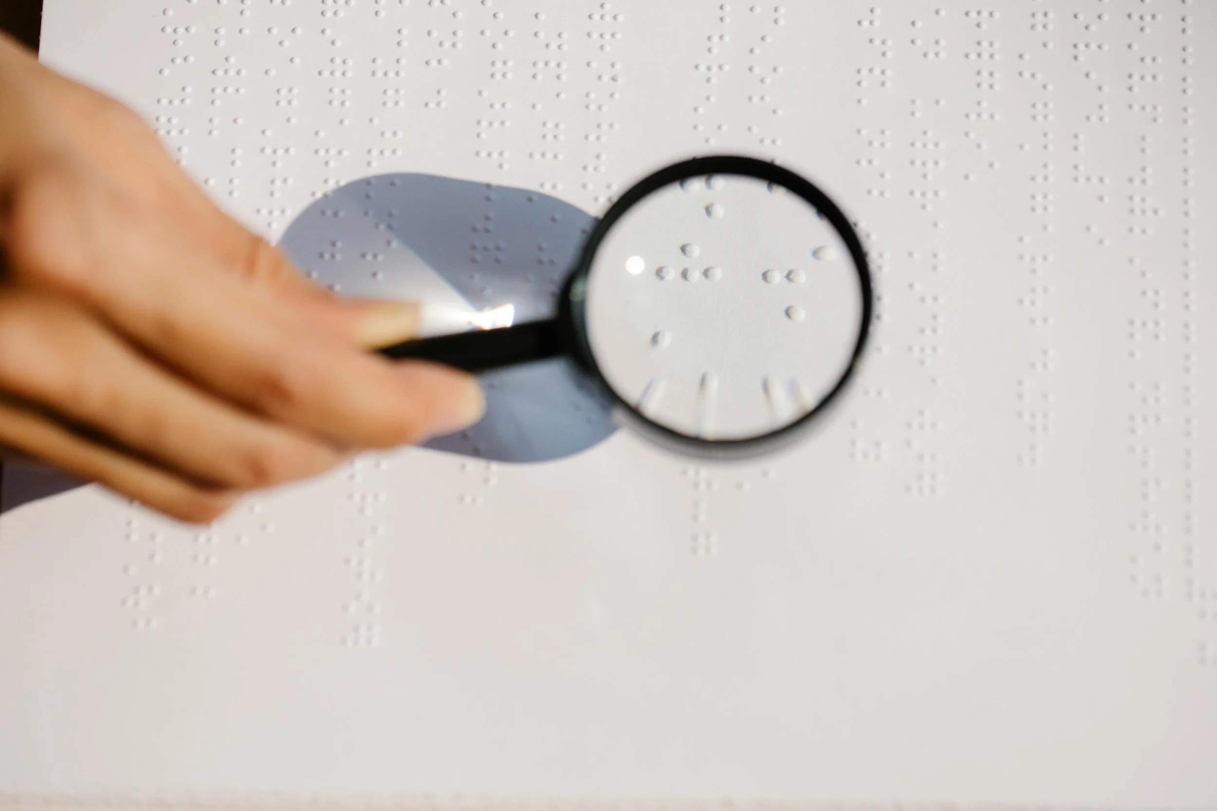 Low Vision Aids in Australia: Tools to Help You Live Independently