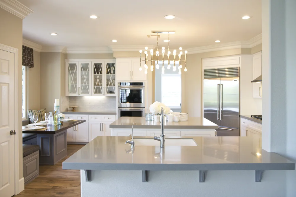 A how-to guide to kitchen island lighting — Savvy Interiors