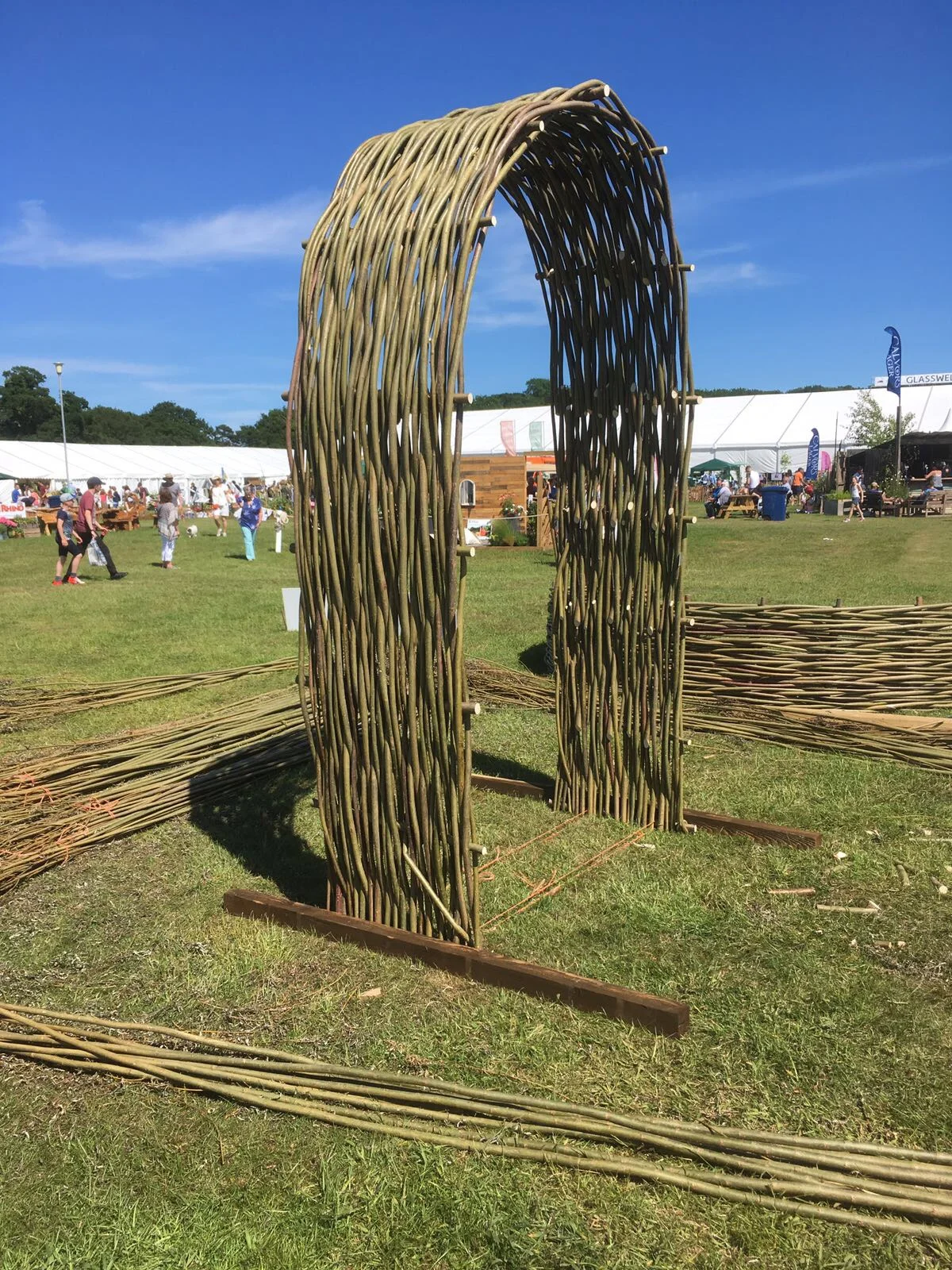 Woven Willow Gates & Arches - WonderWood