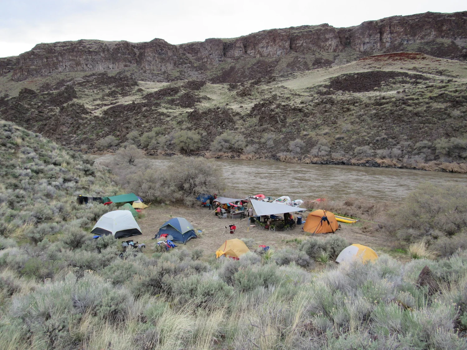 Overnight Rafting | Deschutes River Rafting & Camping | Maupin, OR ...