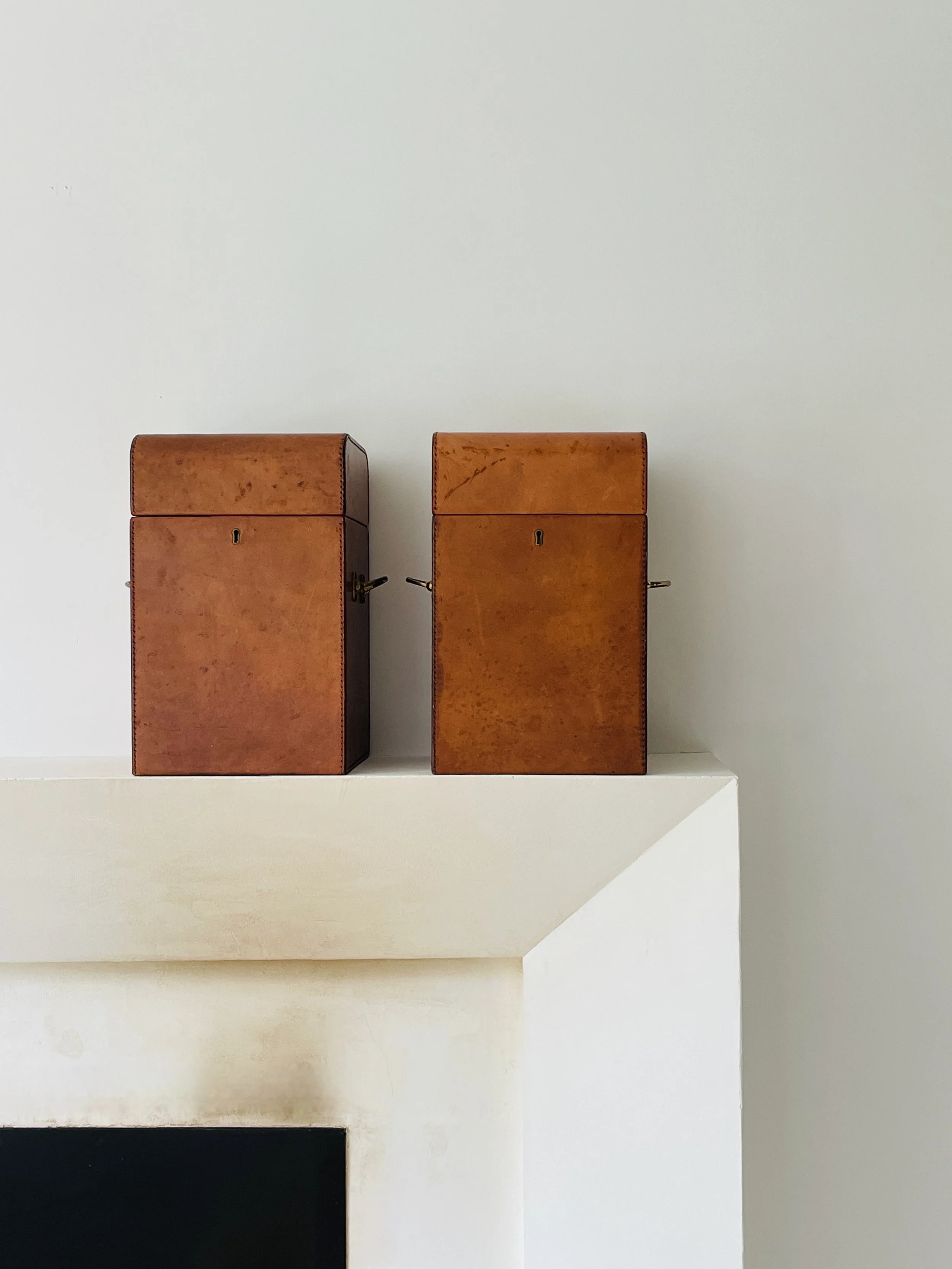 MATERI(A)NTIQUES COGNAC LEATHER WINE BOX SET