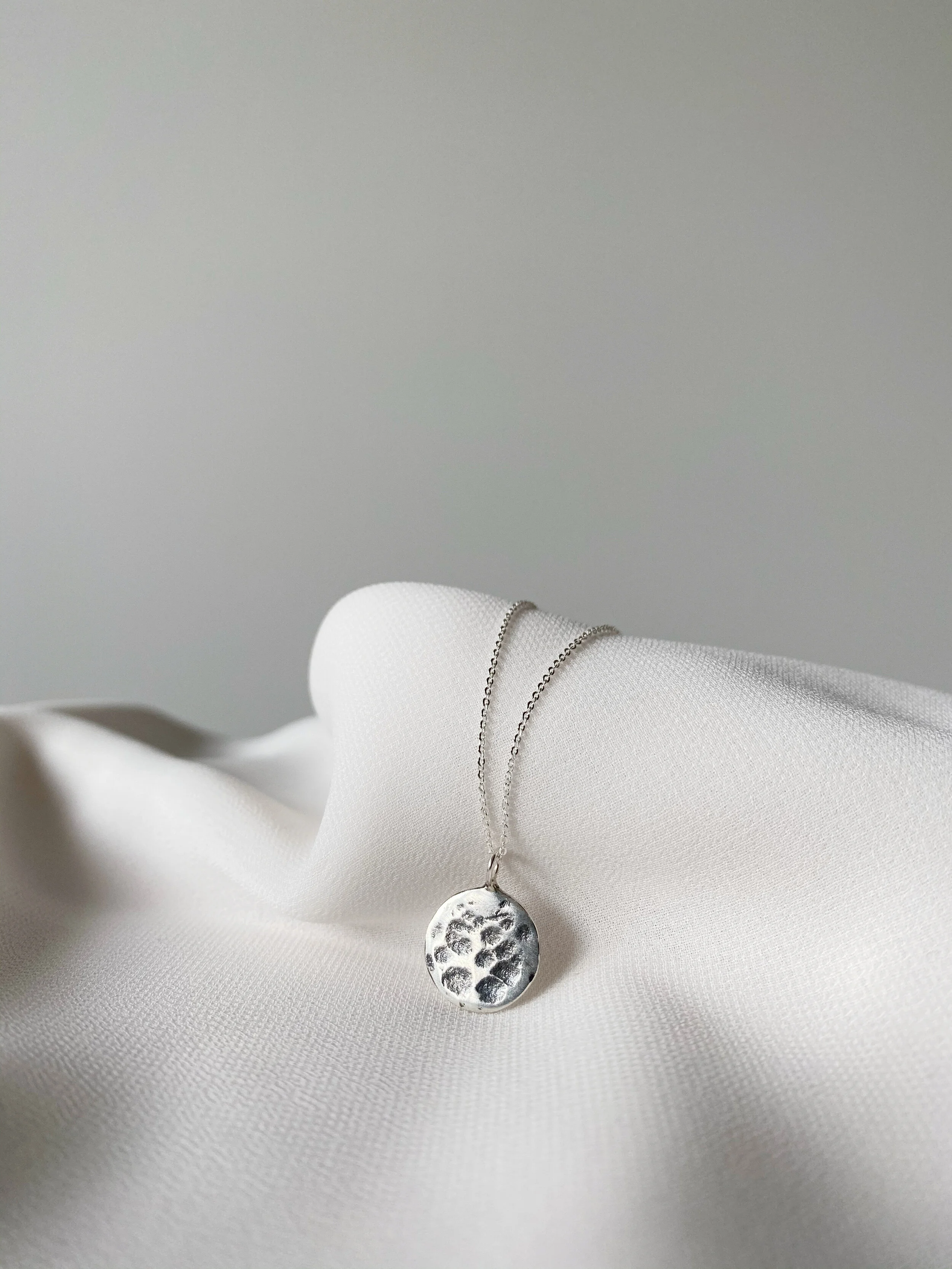 FULL MOON NECKLACE (SILVER) — FAWE