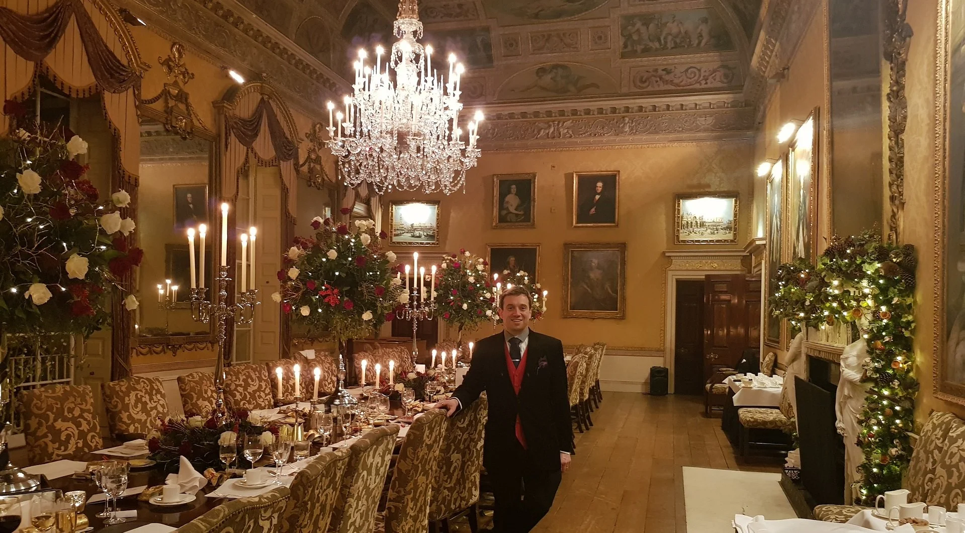 Professional Magic | Matthew Garrett | Close Up Magician | Wedding Magician