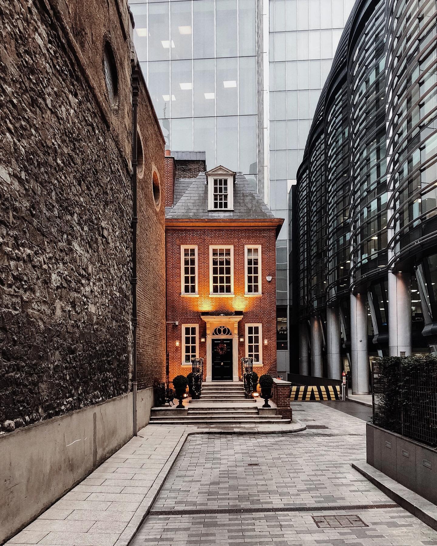 The City: the Walbrook Club — Skye O'Neill