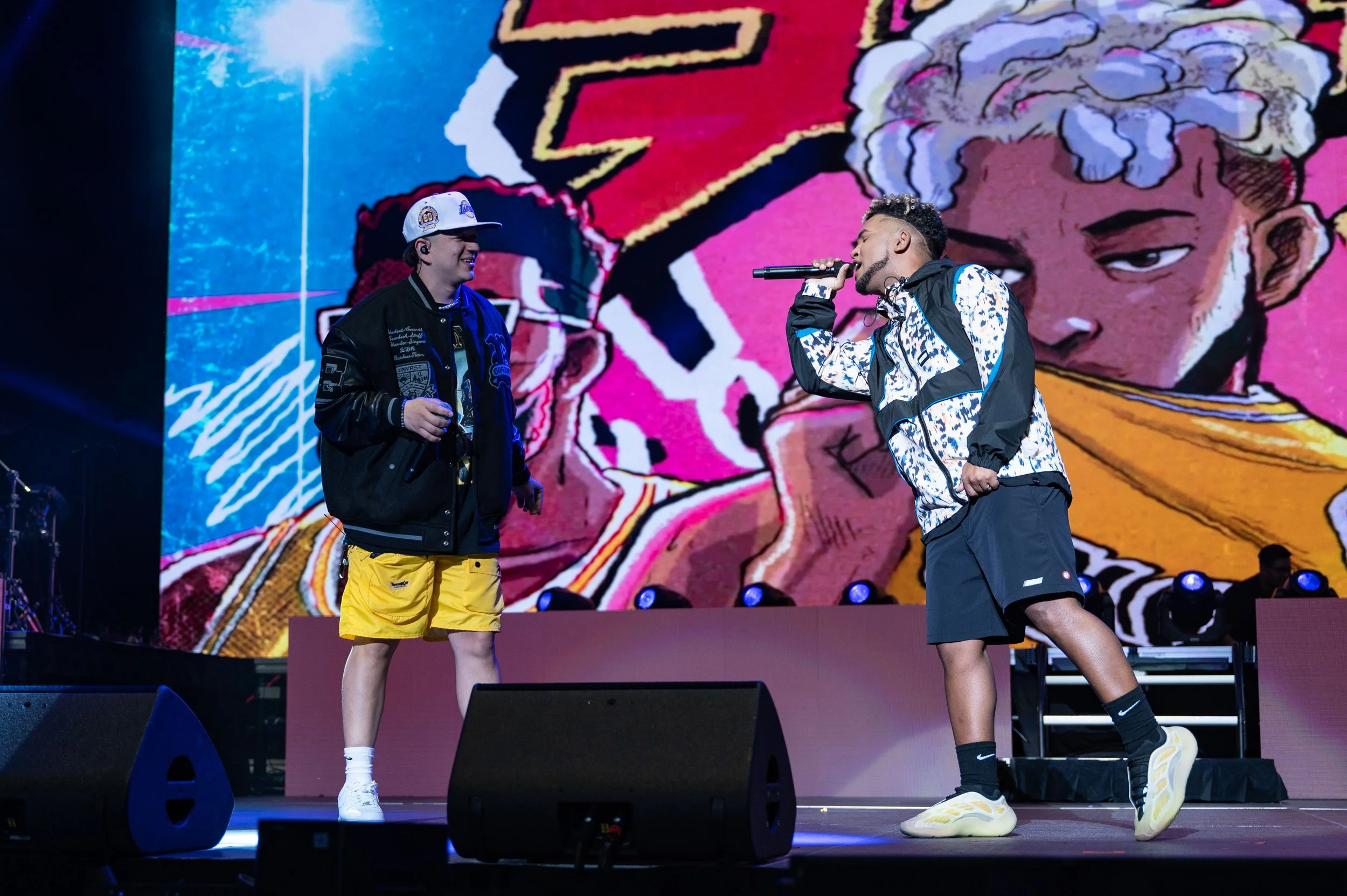 Majestuosa presentación de Redimi2 en su concierto “Rompiendo Fest” en ...