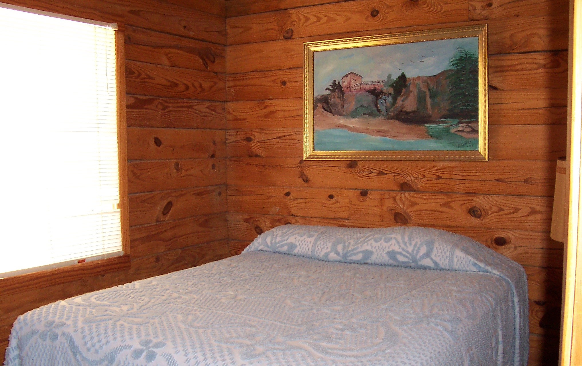 Cabins — Box Hound Marina, Resort and RV Park