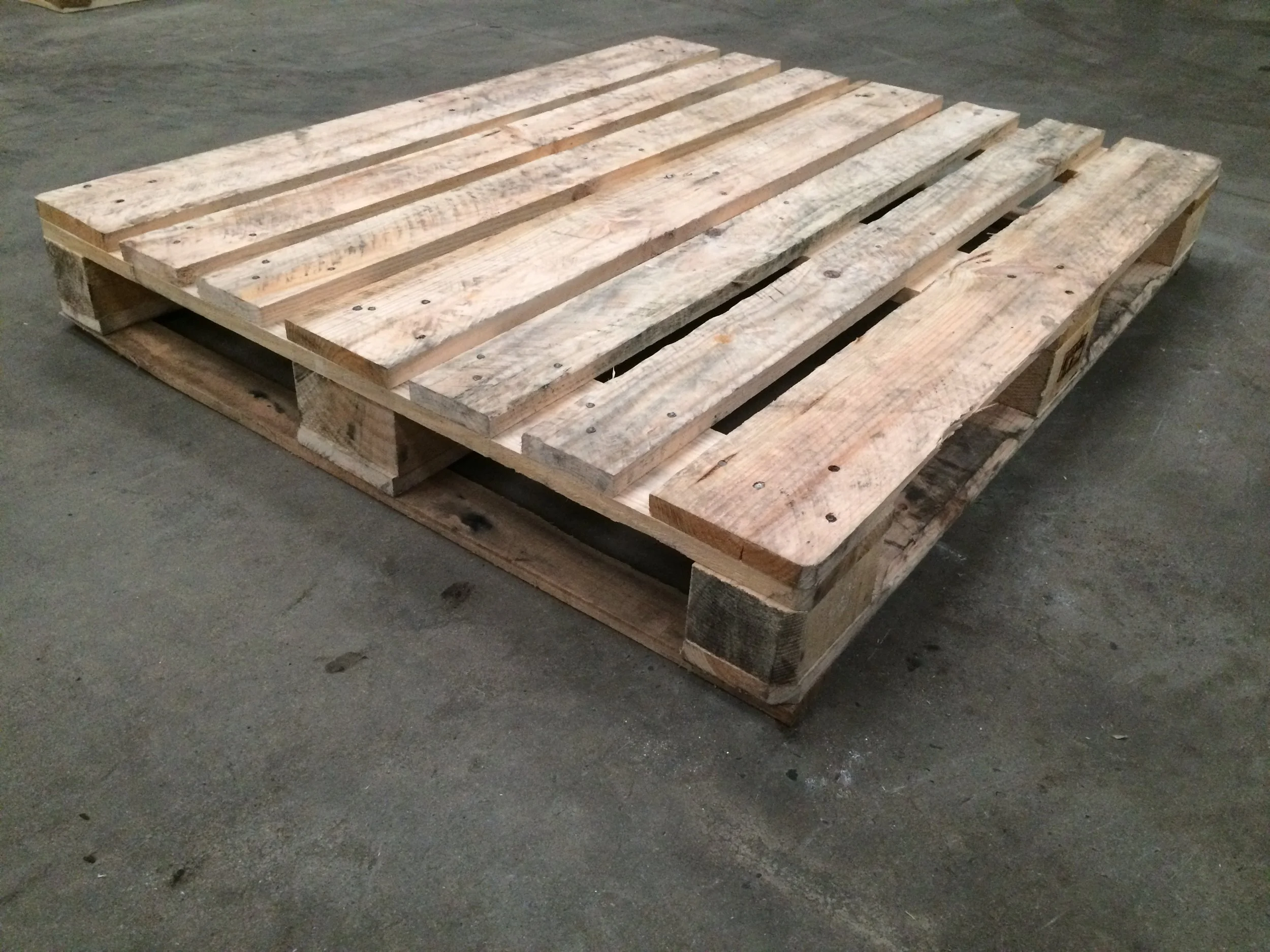 UK Standard Size Pallets — S&M Pallets | Swansea South Wales