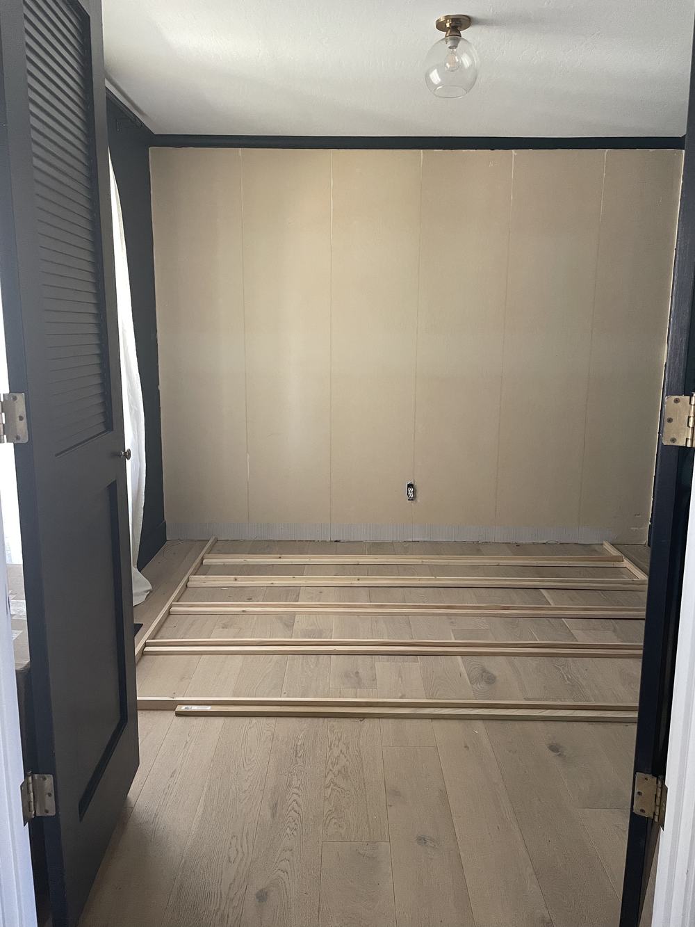 DIY Murphy bed with custom built-ins — REBECCA & GENEVIEVE