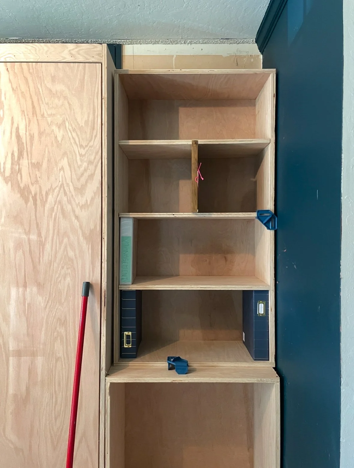 DIY Murphy bed with custom built-ins — REBECCA & GENEVIEVE