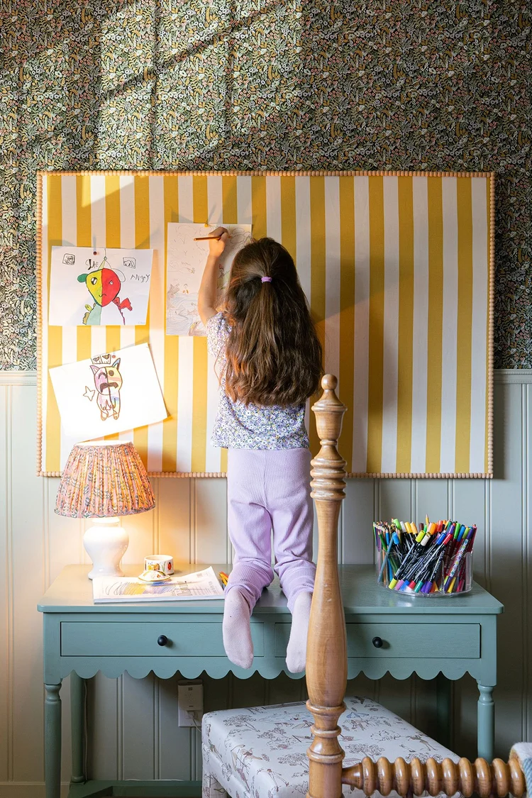 Custom Pin Board DIY (An Easy, Budget-Friendly Project for Kids’ Art ...
